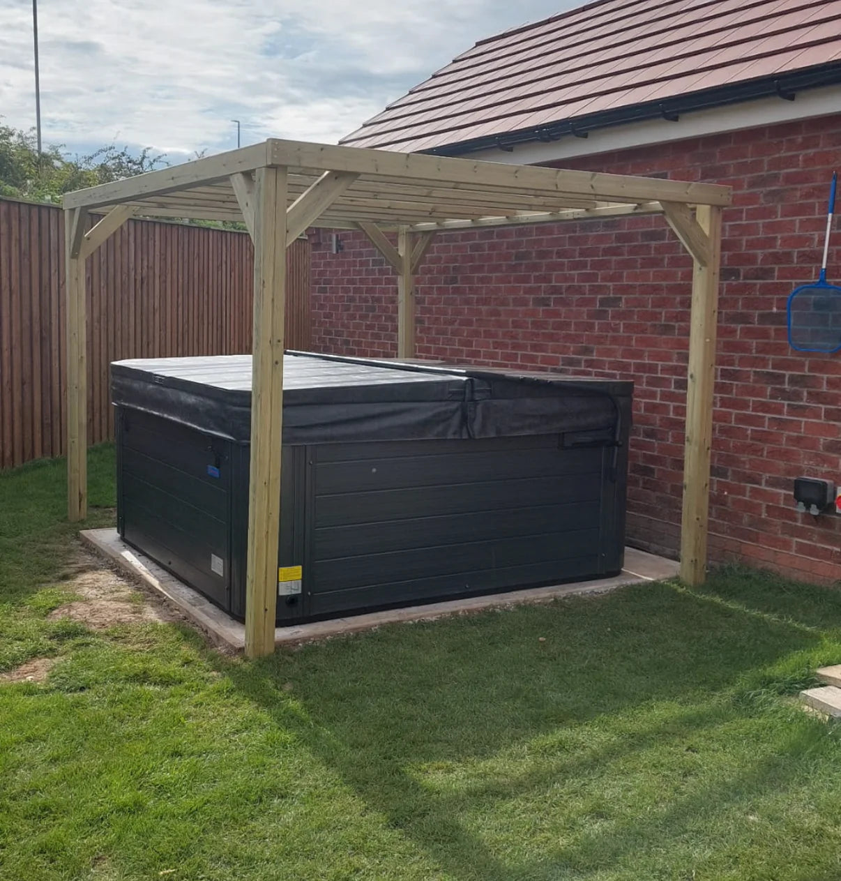 Chunky Wooden Garden Pergola & Gazebo - 3M X 3M | Handmade UK Redwood ...